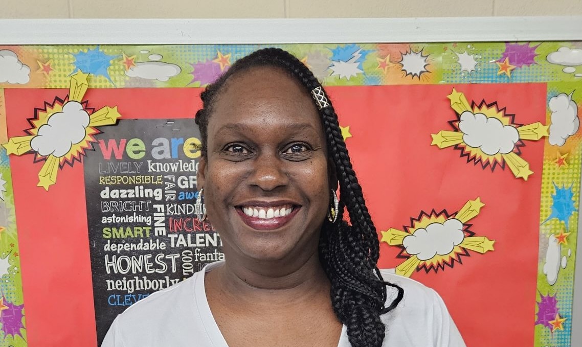 30 Years of Serving Students: Rozlind Davis' Legacy of Support and Joy ...